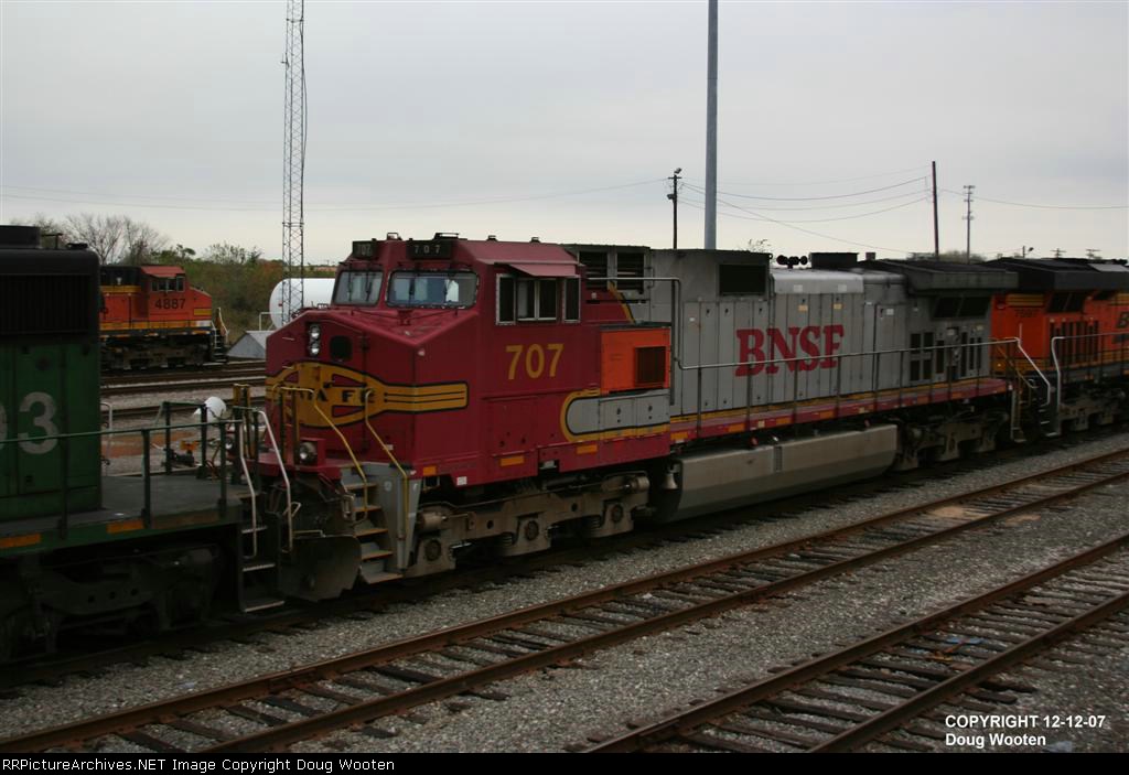 BNSF 707